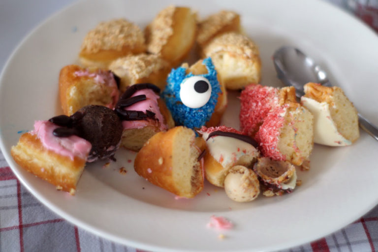 Das Donut-Battle: Dunkin' Donuts gegen Happy Donazz | USA kulinarisch