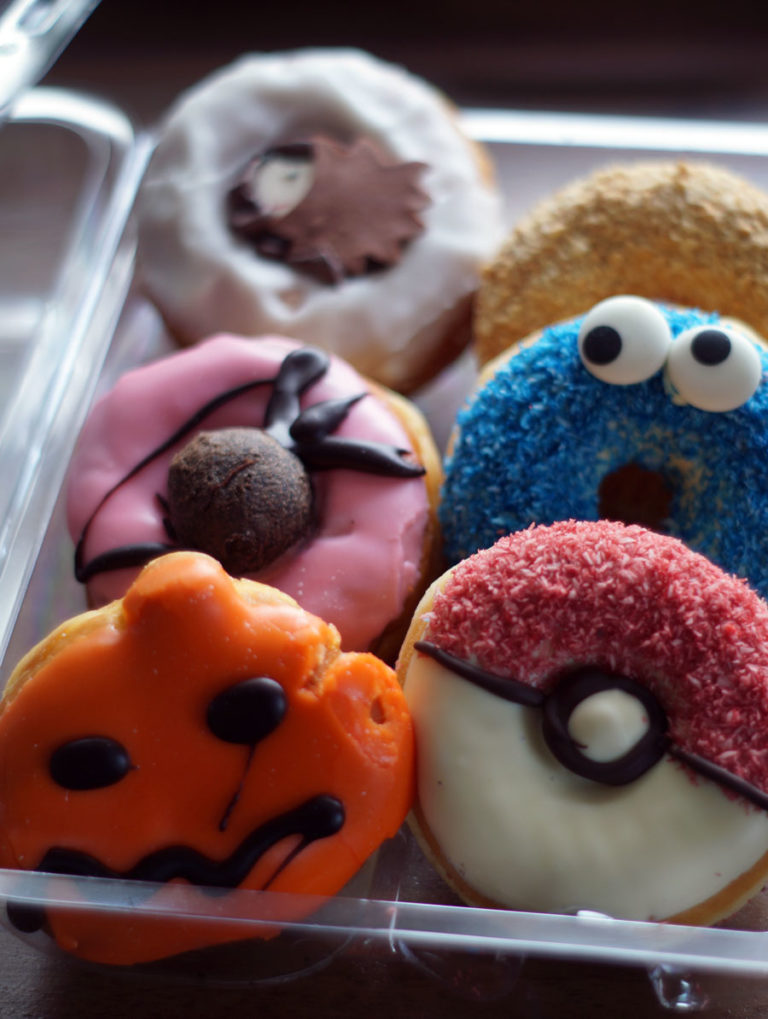 Das Donut-Battle: Dunkin' Donuts gegen Happy Donazz | USA kulinarisch