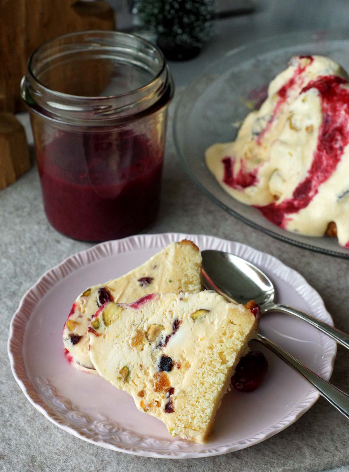 #xmasboom: White Chocolate Cranberry Ice Bomb | USA kulinarisch